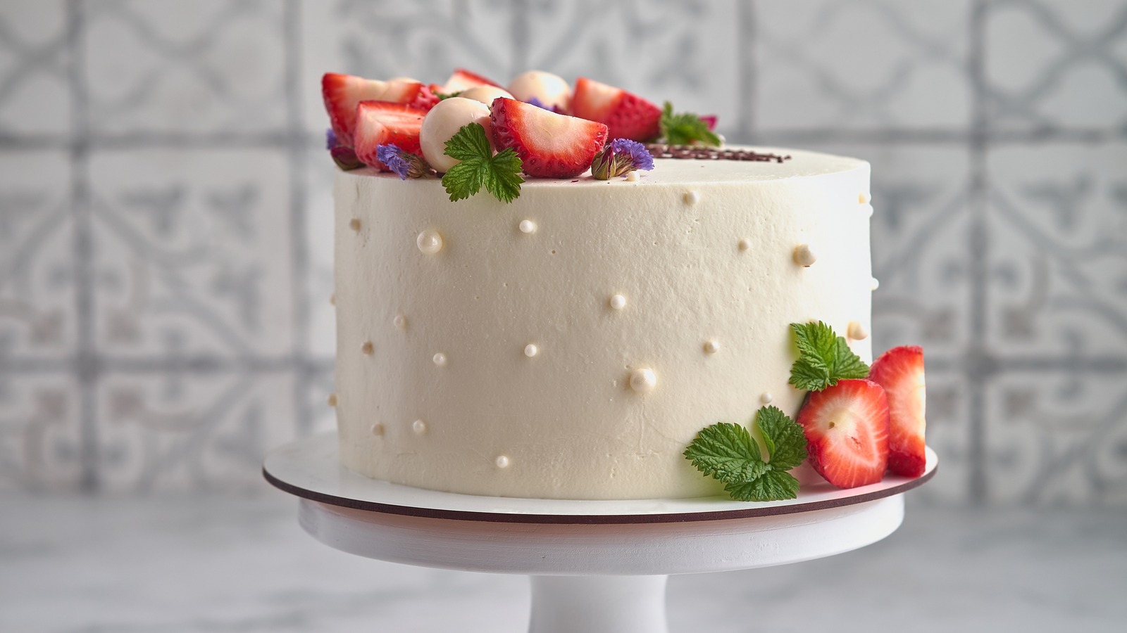 The Dollop Method For Beautifully Frosted Cakes Every Time