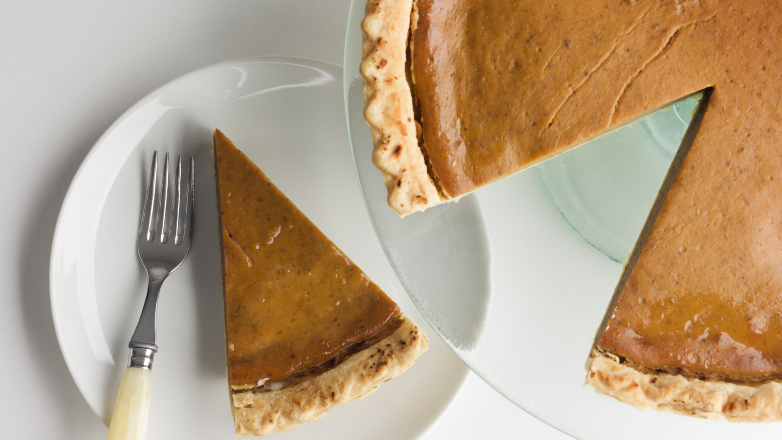 The Easy Tip For Adding Layers Of Flavor To Your Pumpkin Pie