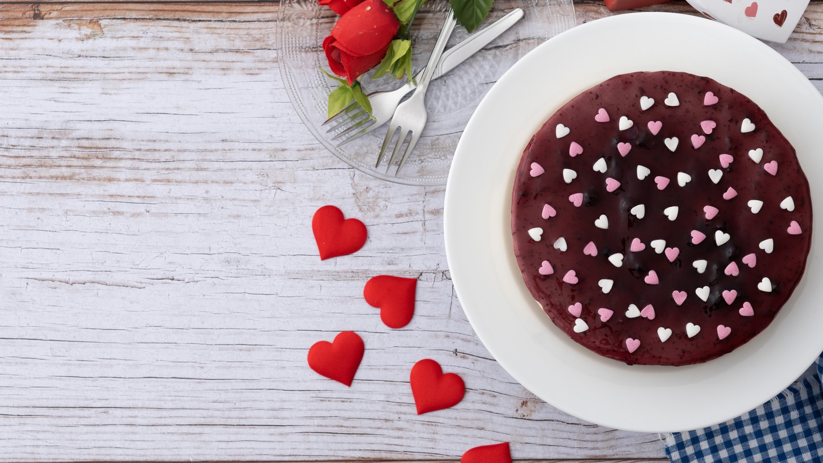 The Easy Way To Achieve Beautiful Decorative Hearts On Your Cheesecake