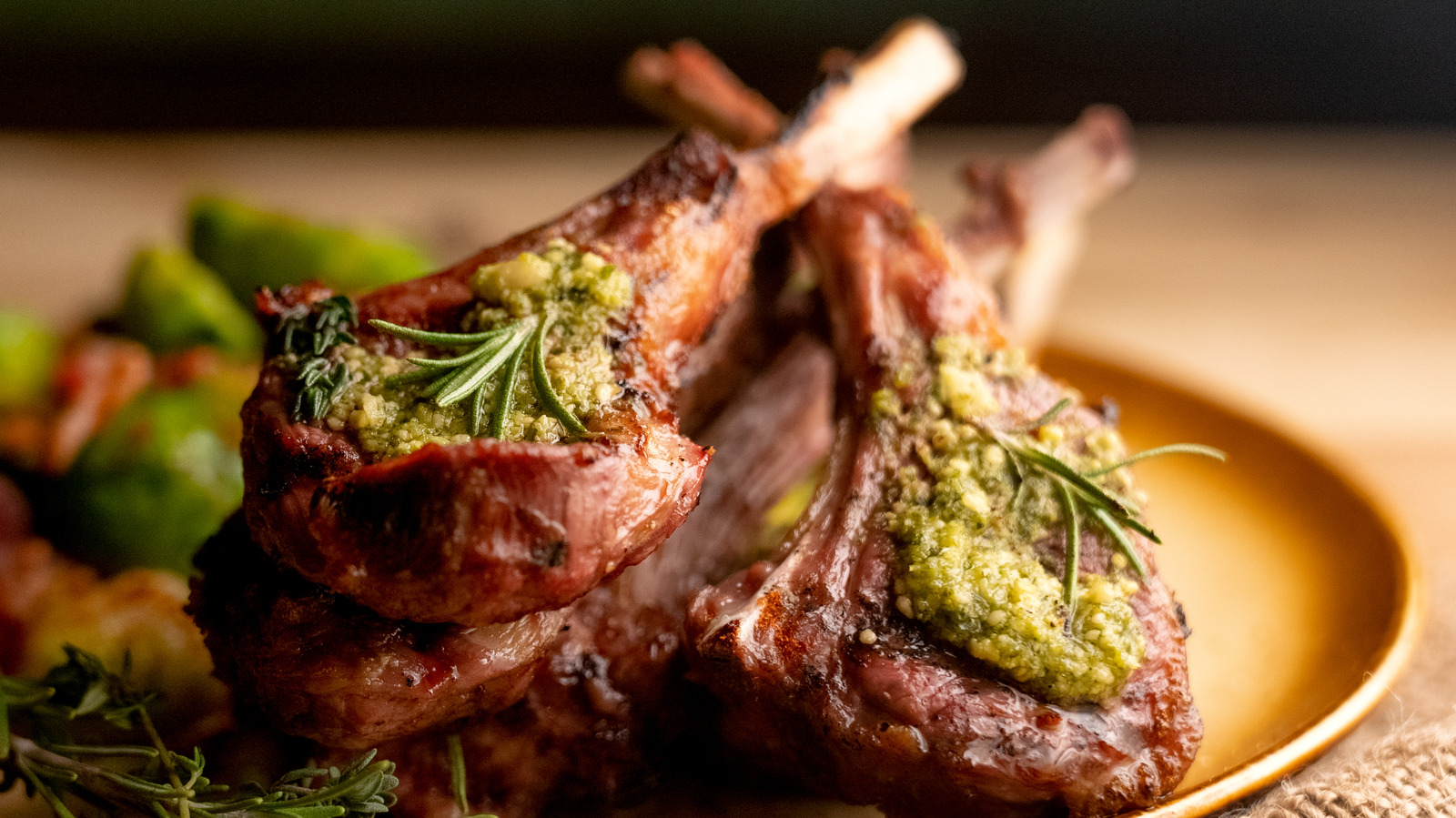 The Best Types Of Alcohol To Pair With A Piece Of Lamb