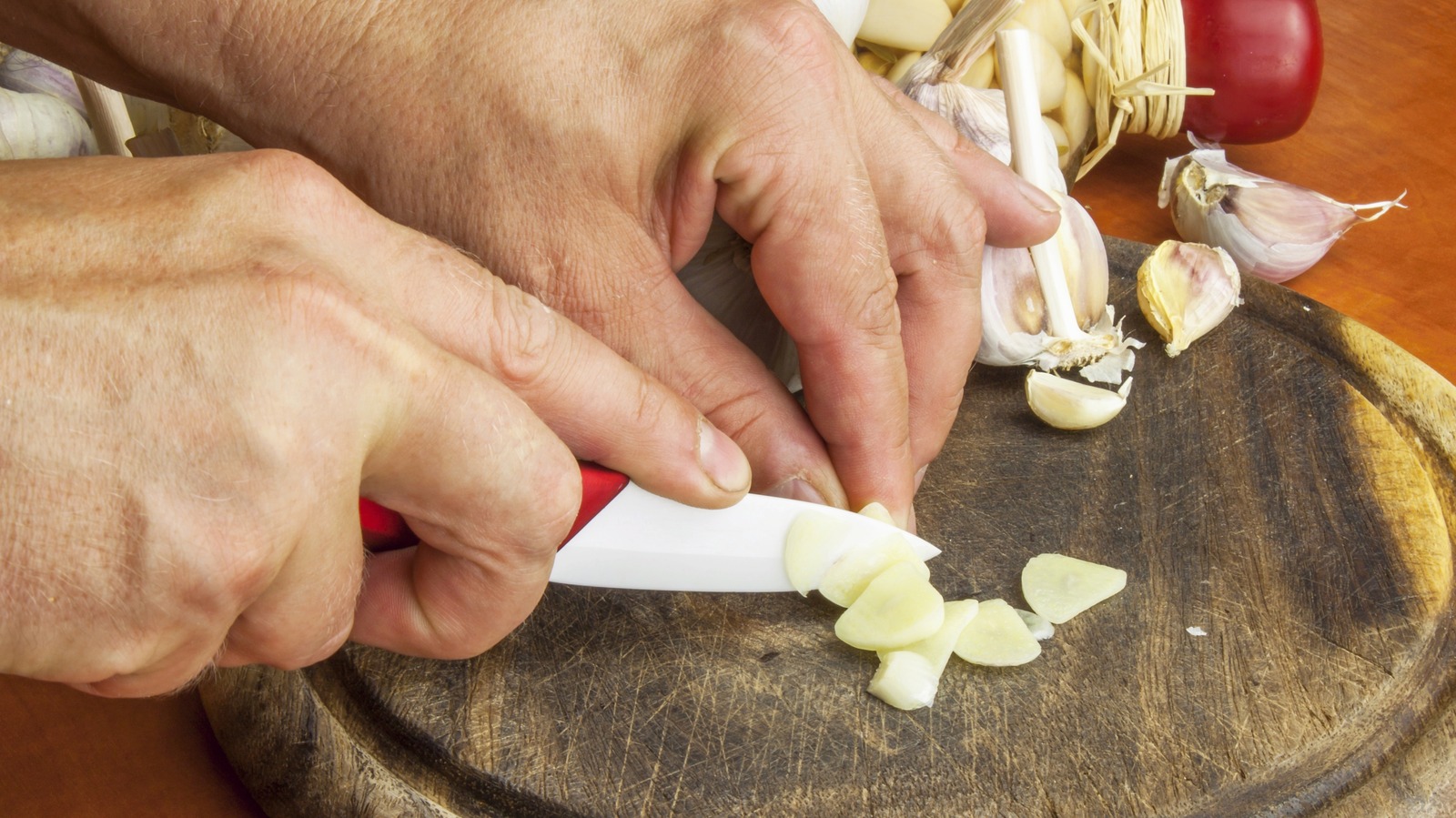 The Finger Grip Technique To Know When Cutting With Small Knives