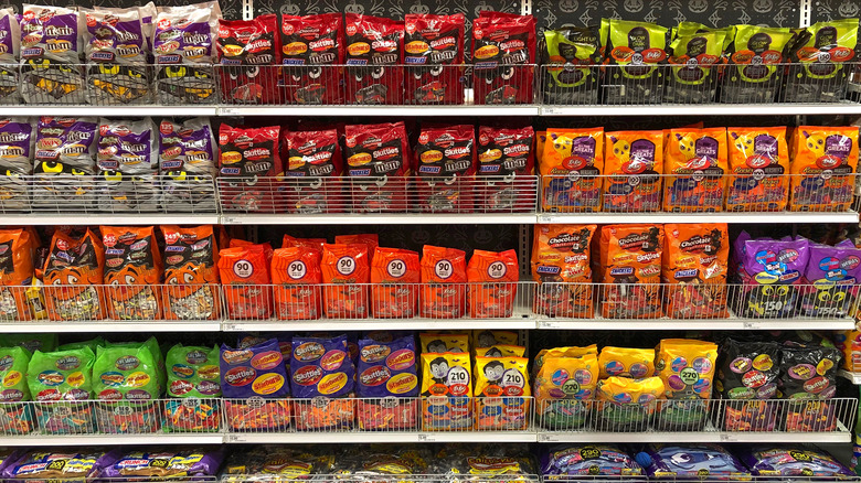 The Formula That Determines How Much Halloween Candy You Should Buy