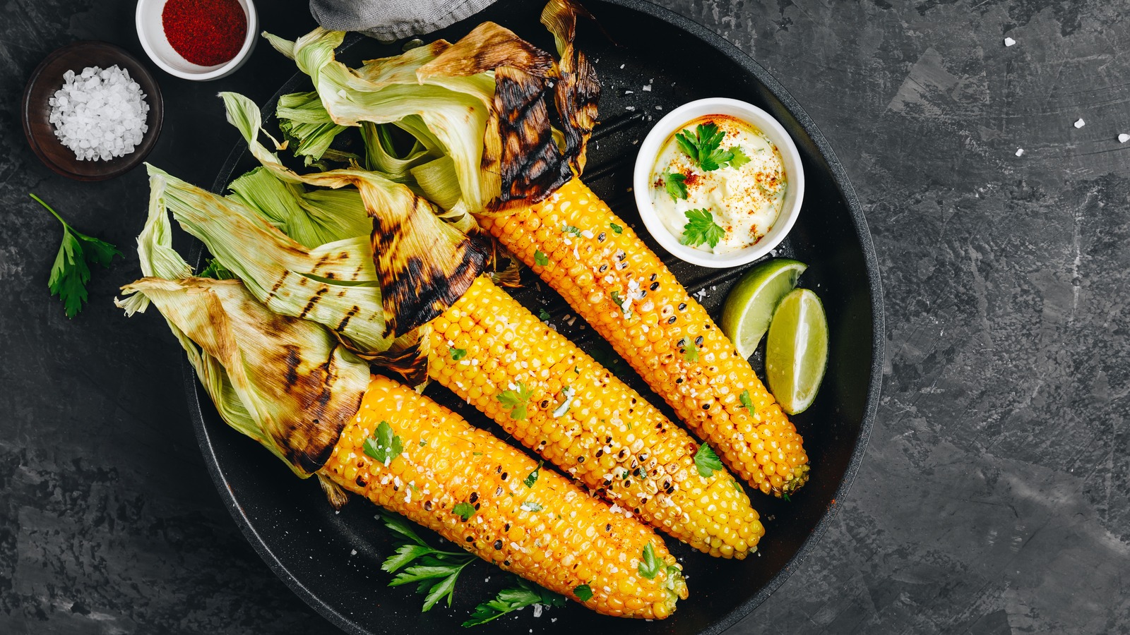 The Genius Hack That Makes Grilling Corn On The Cob Even Easier