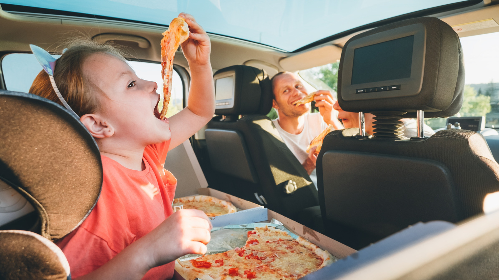 The Hack That Ensures Your Pizza Lays Flat On Your Car Seat