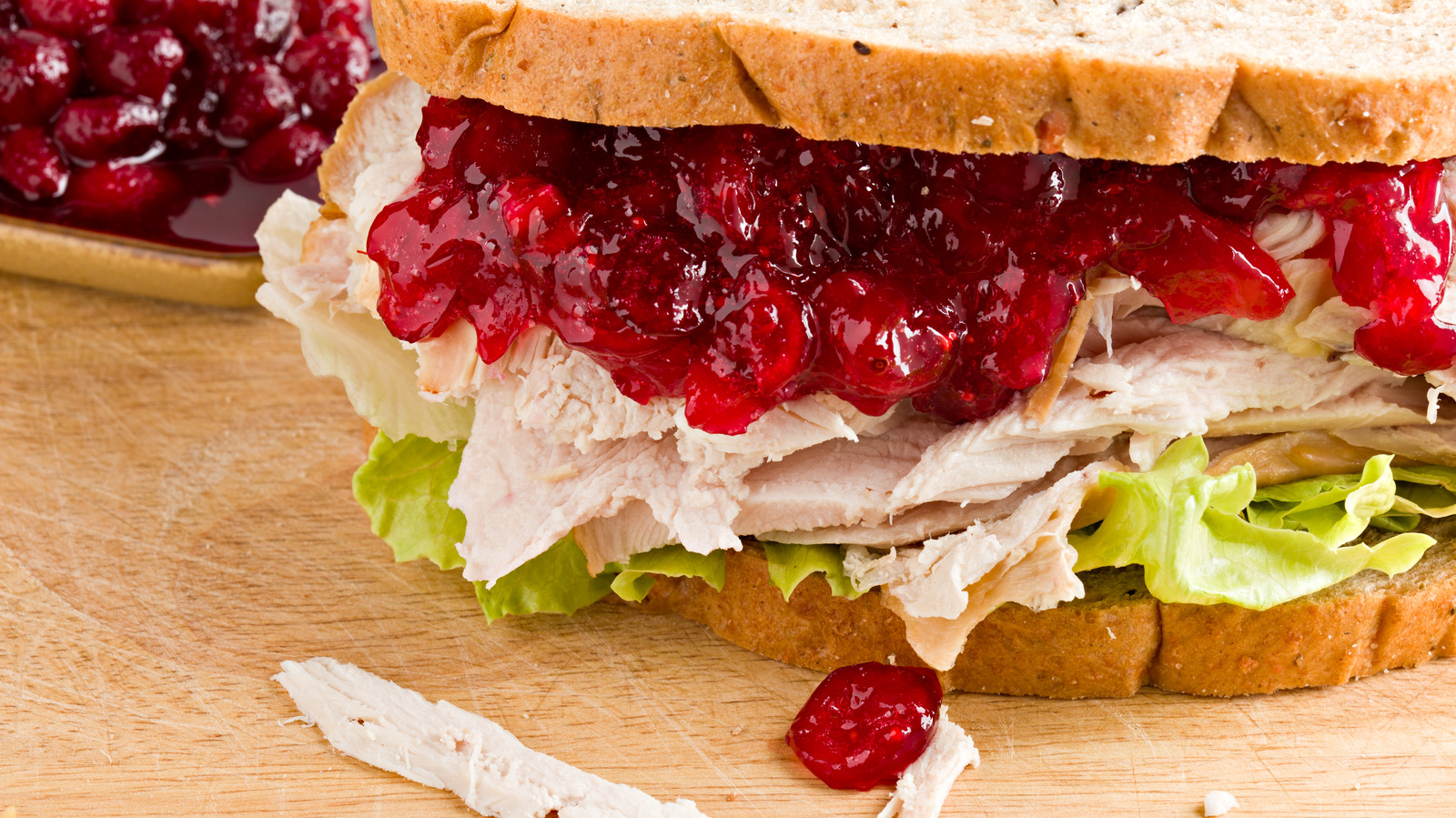 The History Behind Why We Eat Cranberry Sauce On Thanksgiving