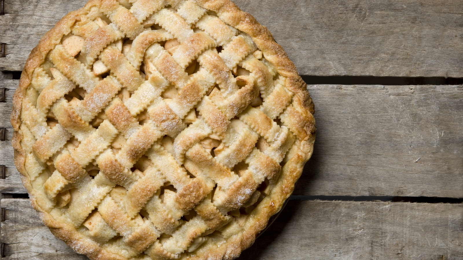 The Kitchen Tool Hack For Effortless Pie Crimping