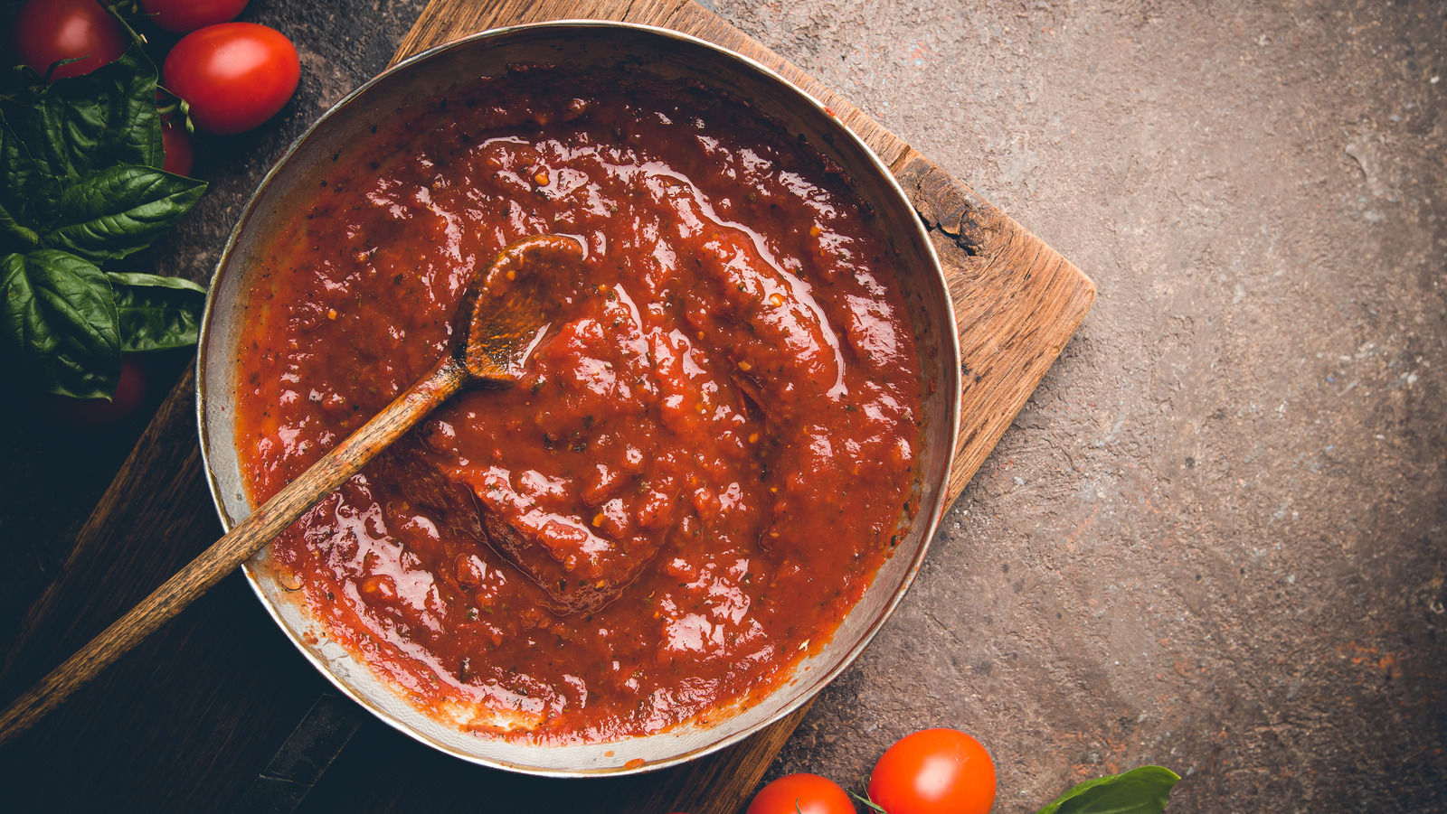 The One Ingredient Everyone Has That Can Fix A Broken Sauce