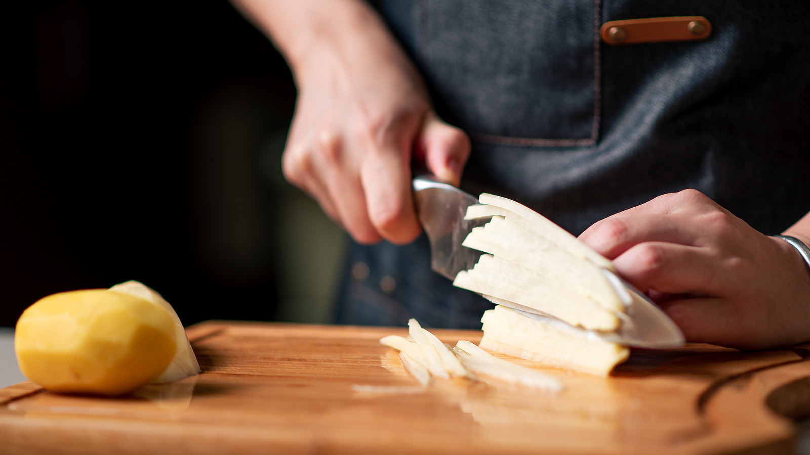 The Right Way To Cut Potatoes So They Don't Stick To The Knife