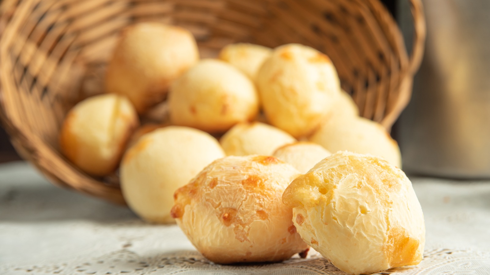 The Rules For Mastering Bread-Eating Etiquette