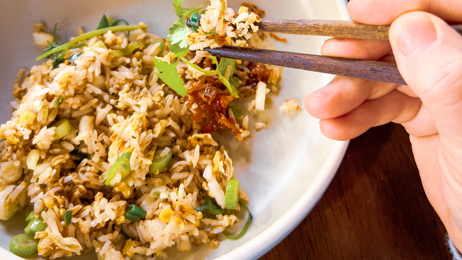 The Single Ingredient You Absolutely Need For Take-Out Style Fried Rice