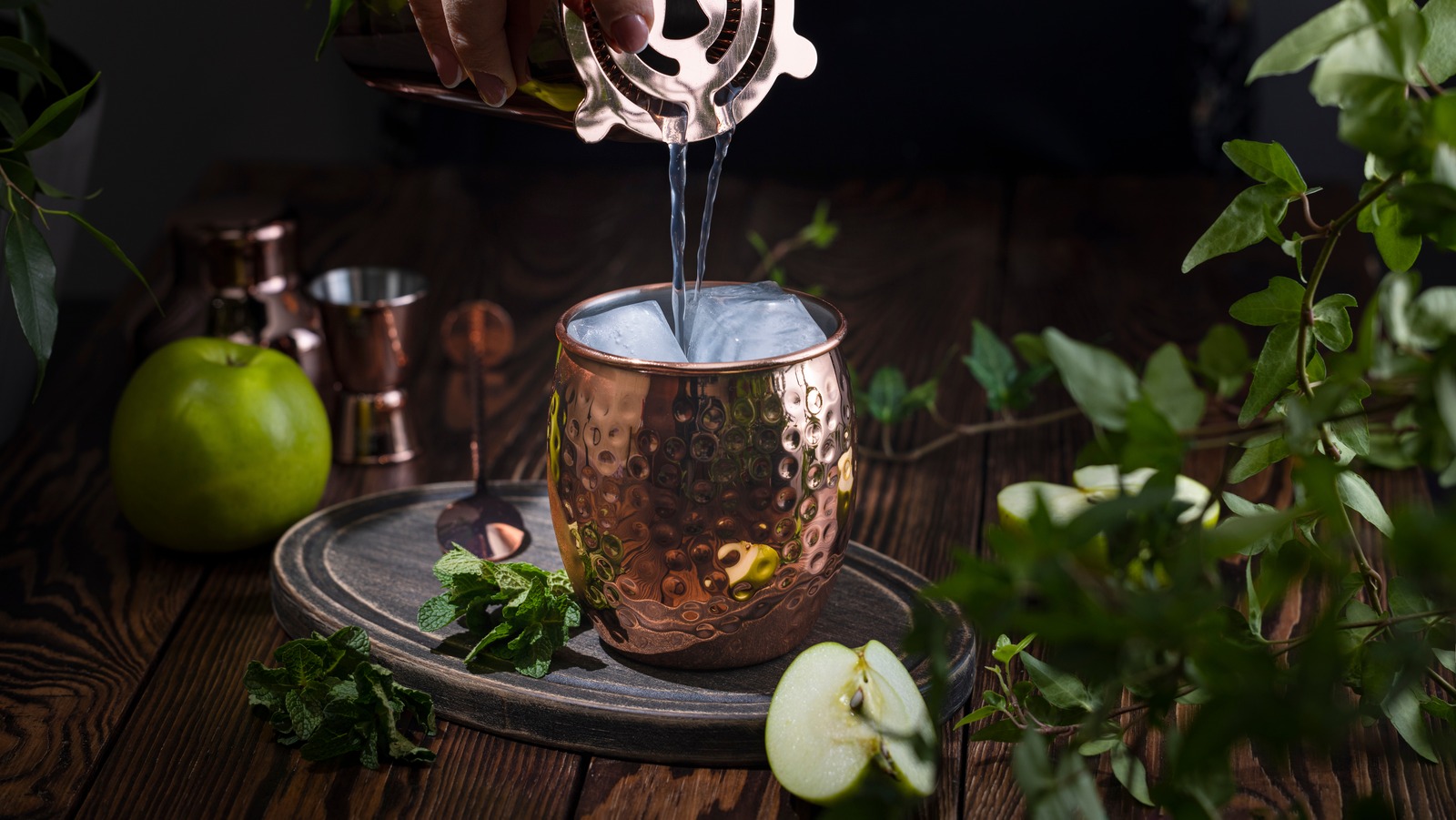 The Spicy Ingredient That Gives Mule Cocktails Their Name