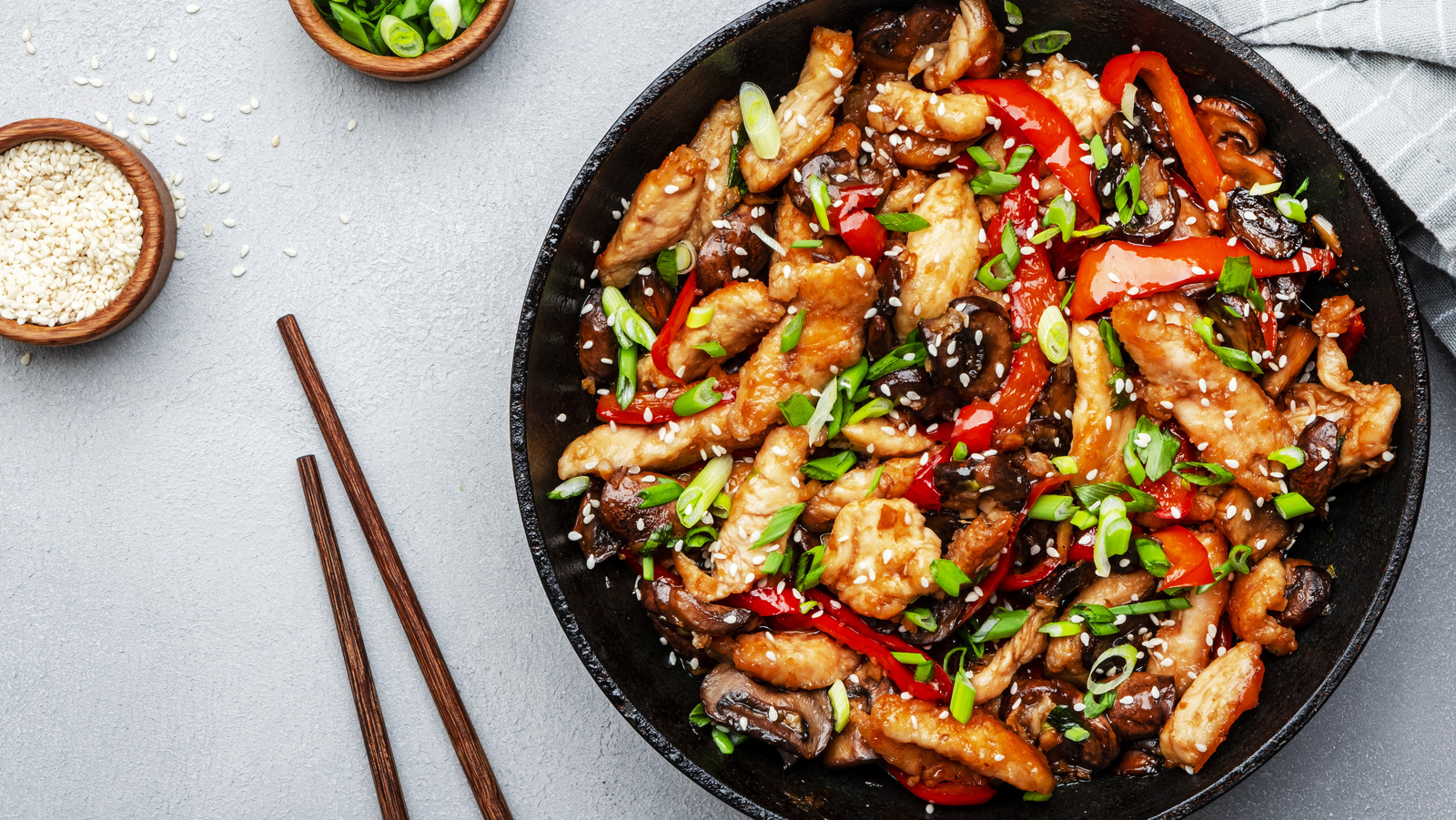Make Sure To Garnish Stir-Fry Before Serving