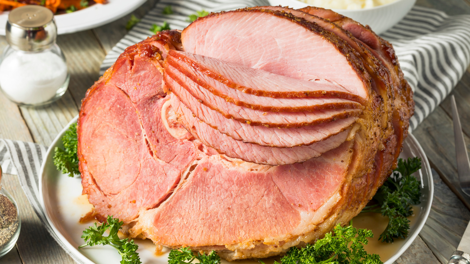 The Top Tip To Prevent A Dry Pre-Cooked Spiral Ham