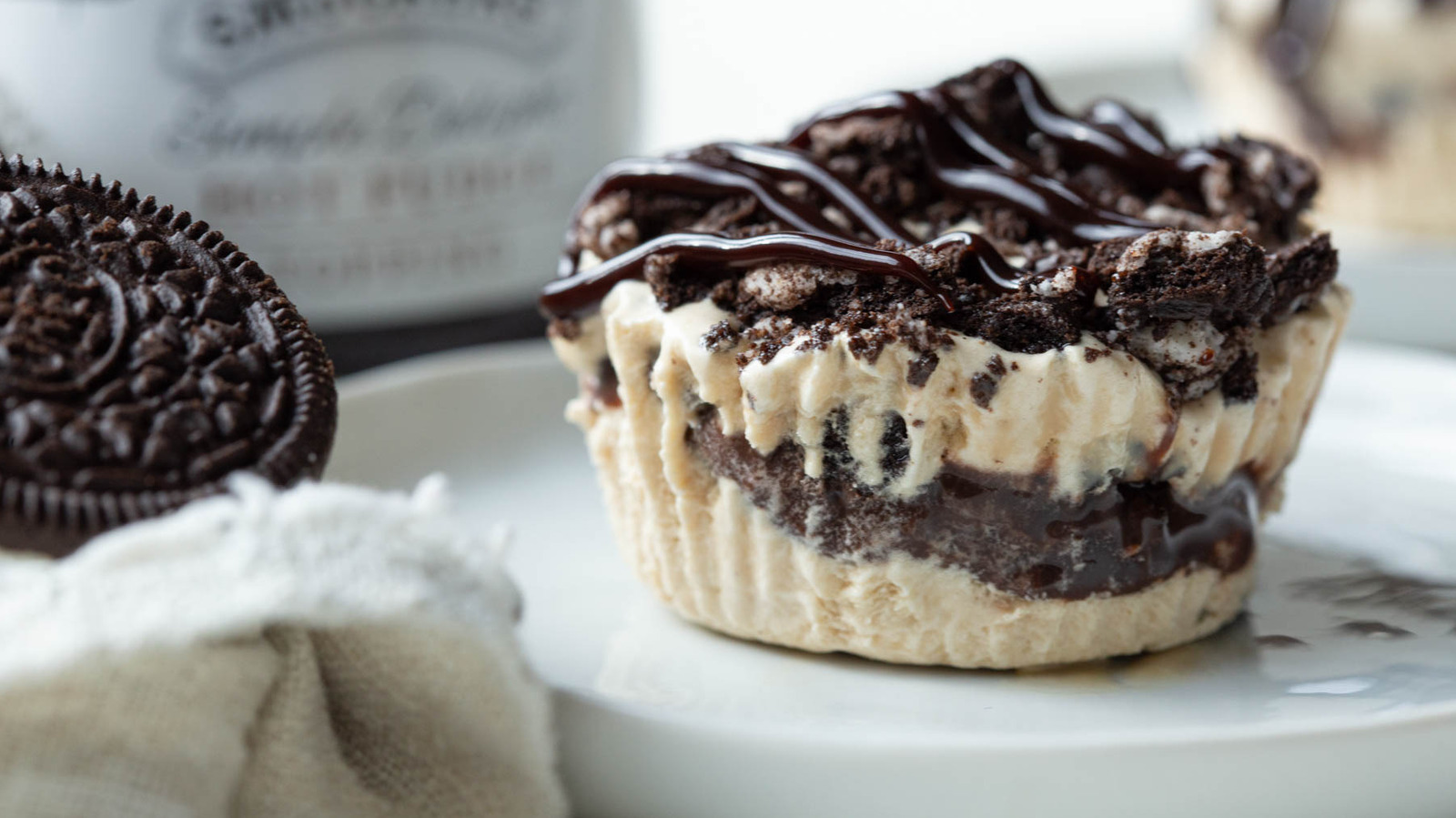 3-Ingredient Mini Frozen Oreo Mud Pies Recipe