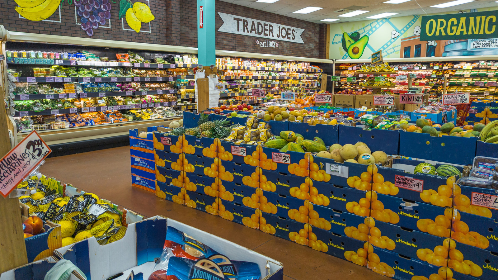 This Trader Joe's Winter Fruit Is Beloved By Reddit Users