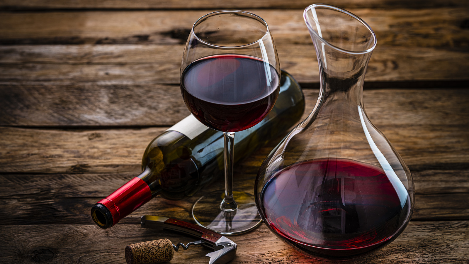 What Happens If You Drink Old Wine (And Is It Even Safe)?