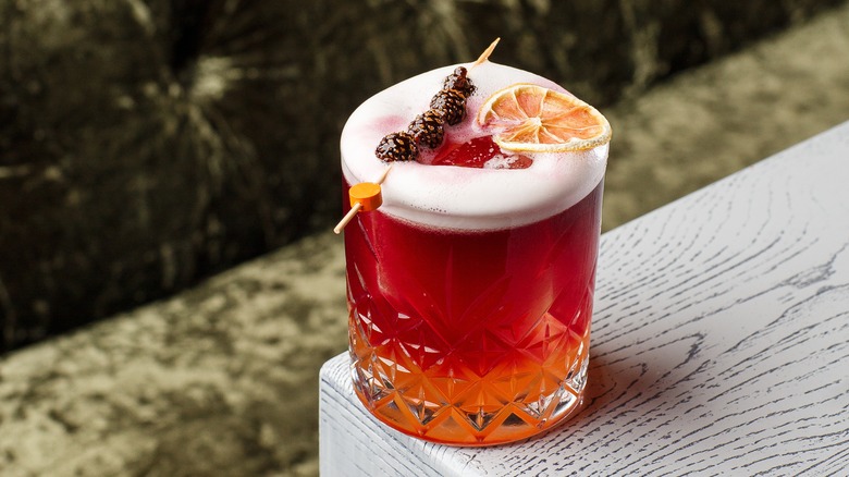 What Makes A New York Sour Cocktail Different From A Whiskey Sour?