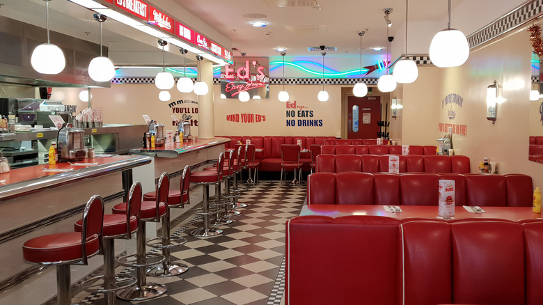 What's The Origin Of The Phrase 'Blue Plate Special'?