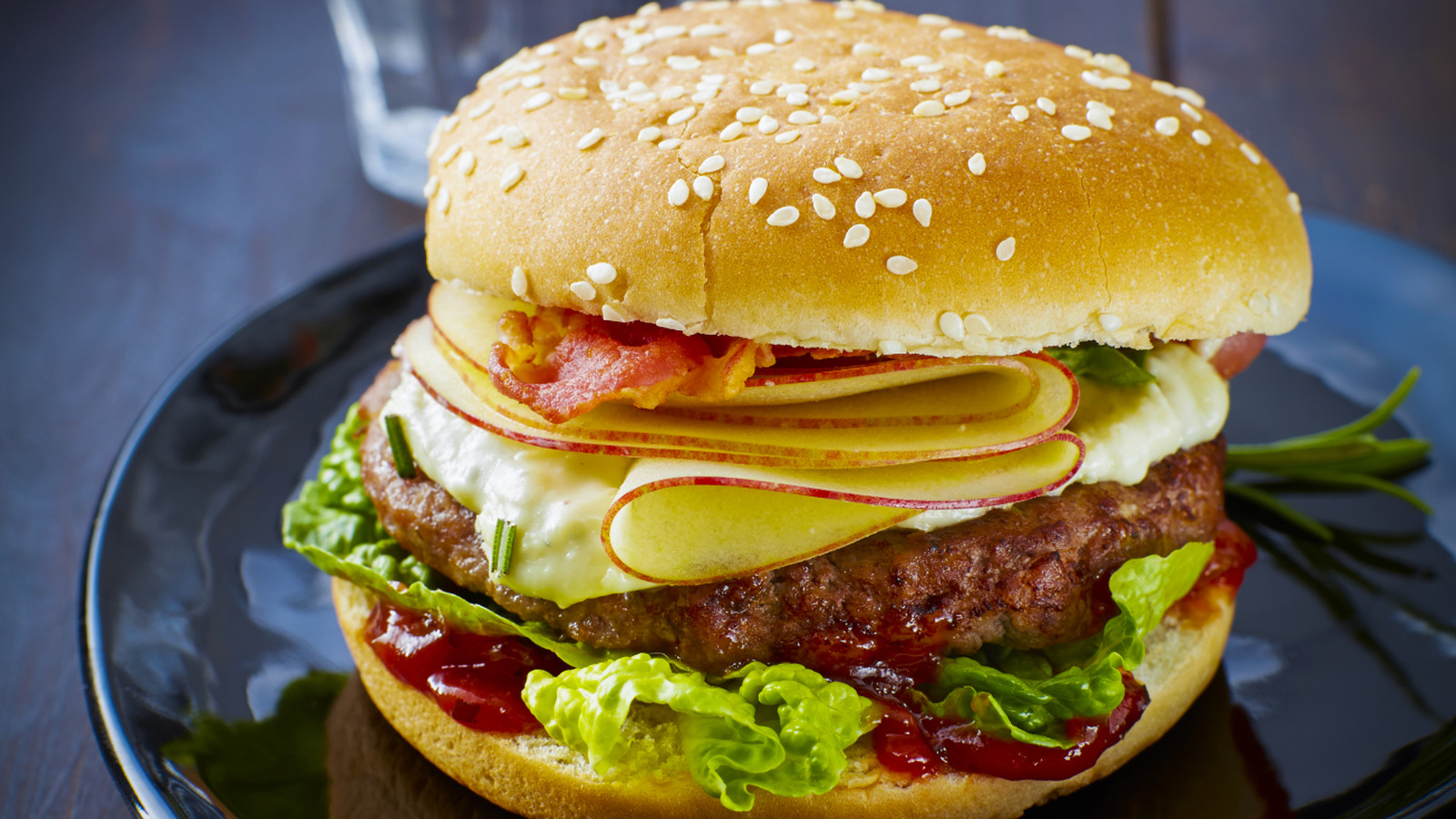 When Adding Apple To Your Burger, Get Creative With Seasonings