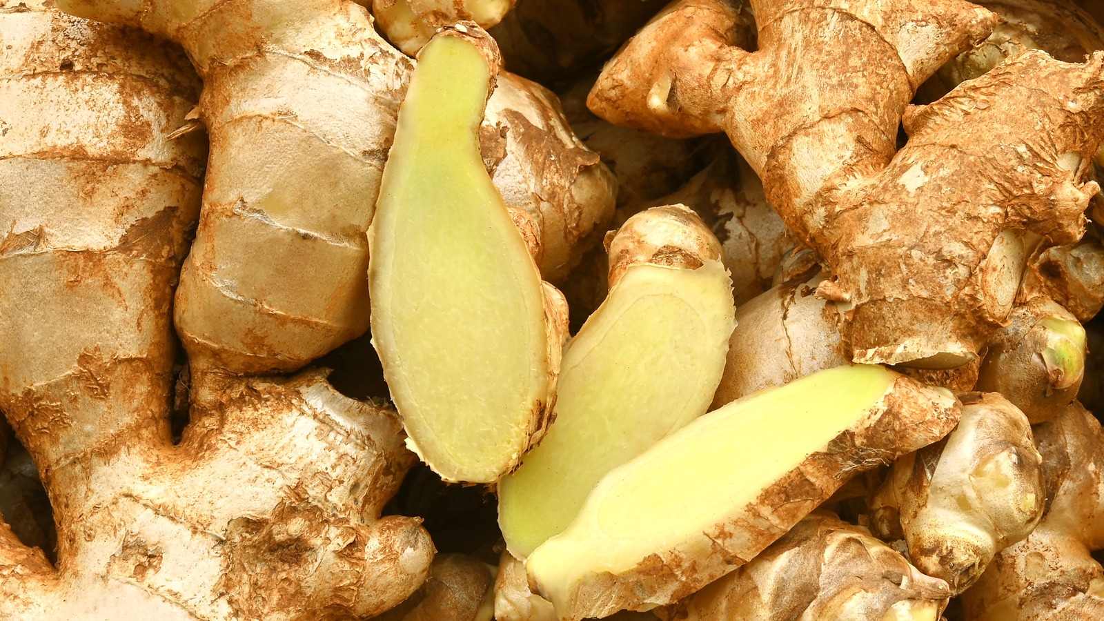 You Need To Start Storing Fresh Ginger In Vodka. Here's Why.