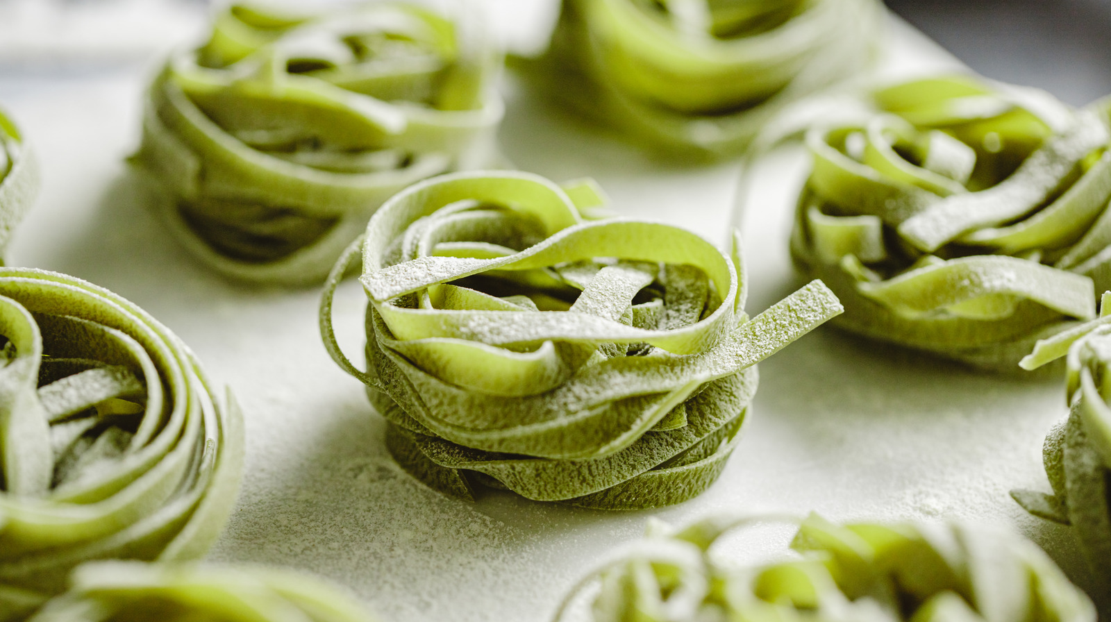 You Only Need 2 Ingredients For Fresh Spinach Pasta In A Flash