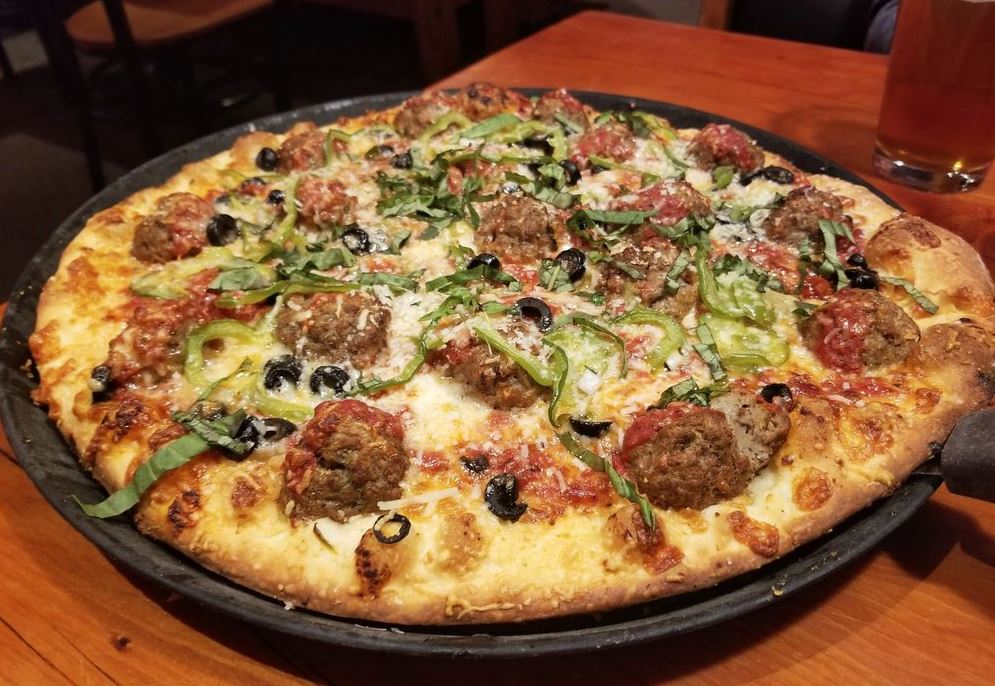 Alaska: Moose’s Tooth Pub and Pizzeria (Anchorage) from The best pizza ...