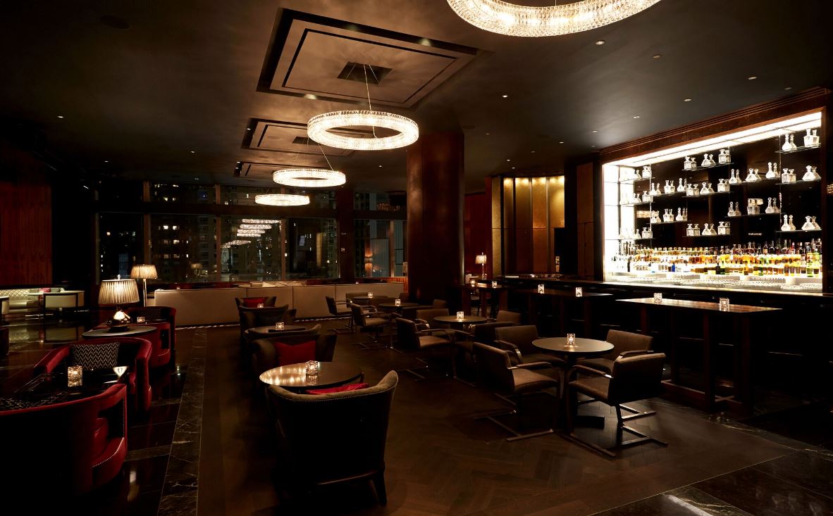 Ascent Lounge: A Swanky, Romantic Cocktail Lounge With an Amazing View